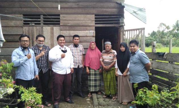 Contoh Mengupload Foto Bersama Keluarga Untuk KIP Kuliah